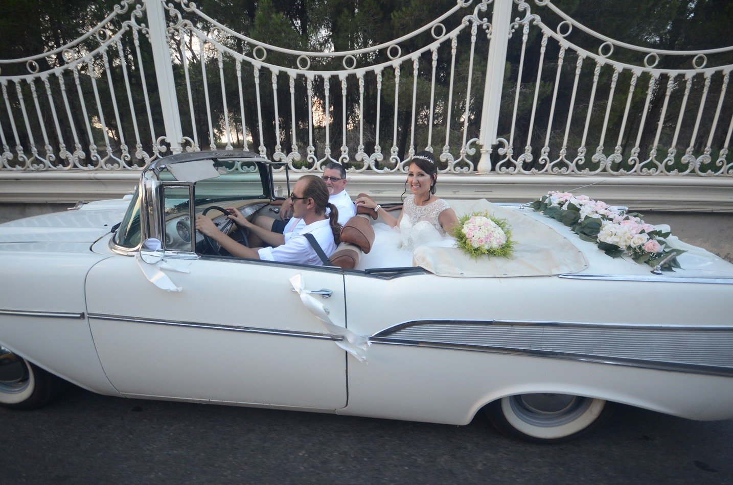 How to Decorate a Bridal Car get consultancy from our company